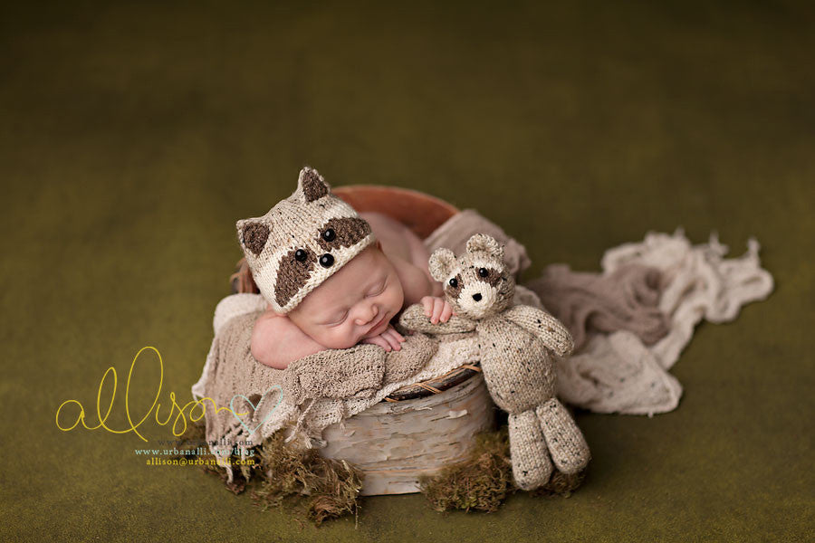 baby green solid background