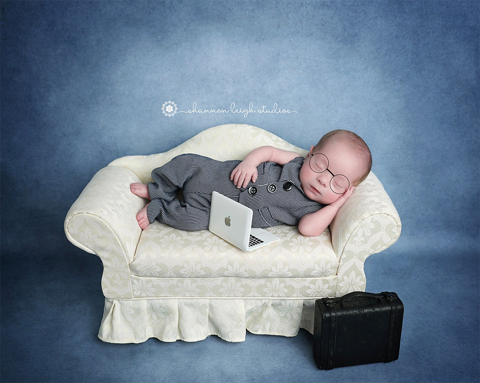 baby green solid background